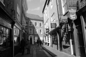 8 of the Spookiest and Best York Ghost Walks ⋆ Best Things To Do In York