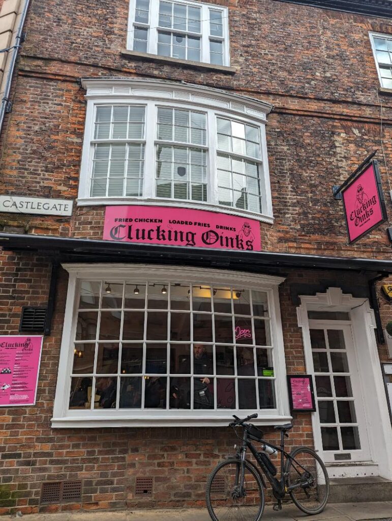 Clucking Oinks Restaurant in York - Review ⋆ Best Things To Do In York