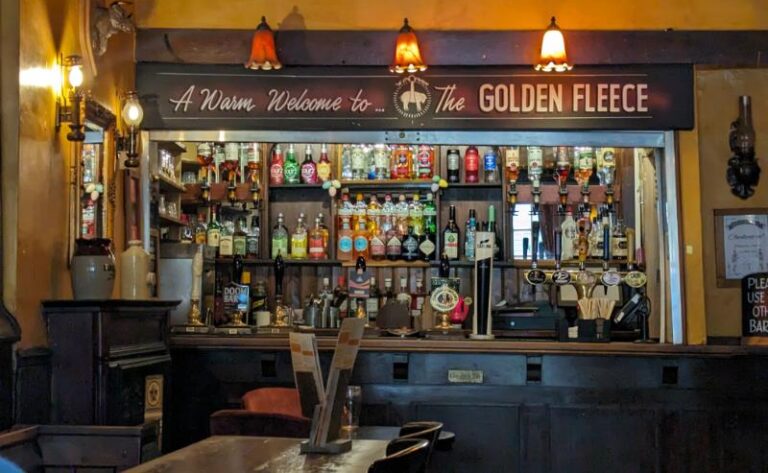 Lunch at The Golden Fleece Review (A Haunted Pub!) ⋆ Best Things To Do ...